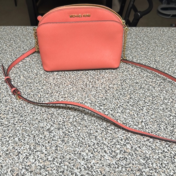 MICHAEL Michael Kors | Bags | Michael Kors Crossbody Bag In Peach ...